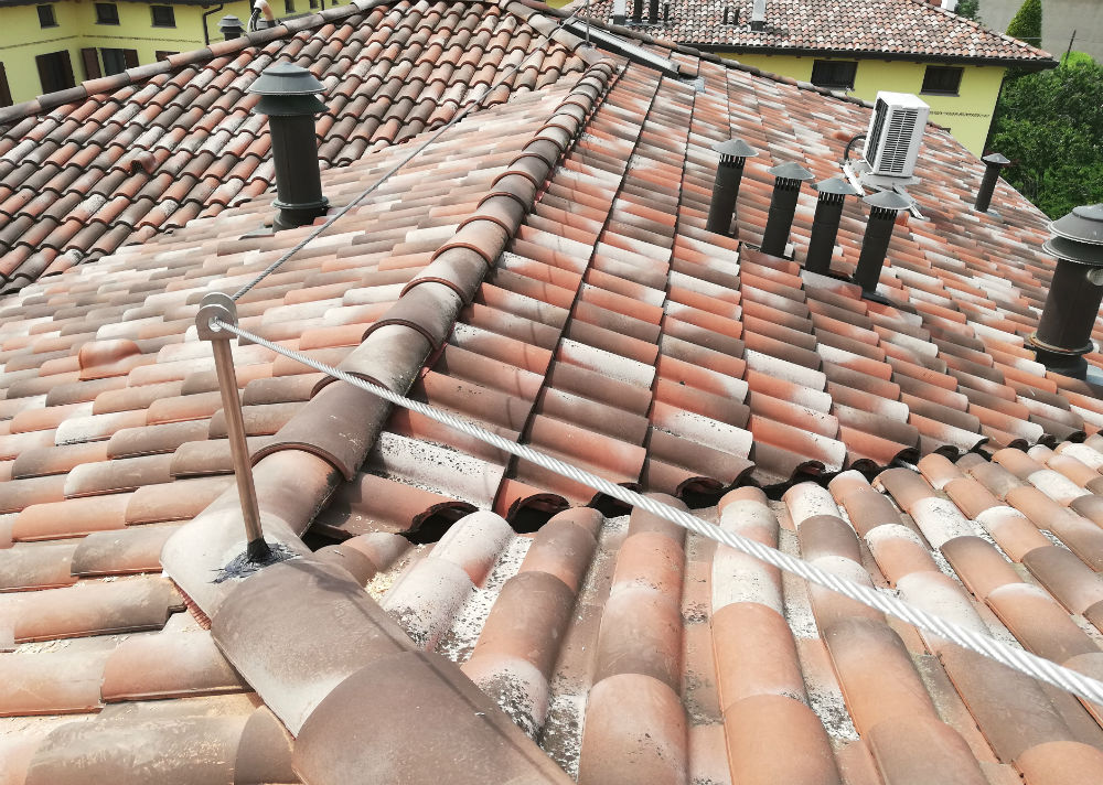 Linea vita a Milano per mettere in sicurezza il tuo tetto - ABACO E.V ...